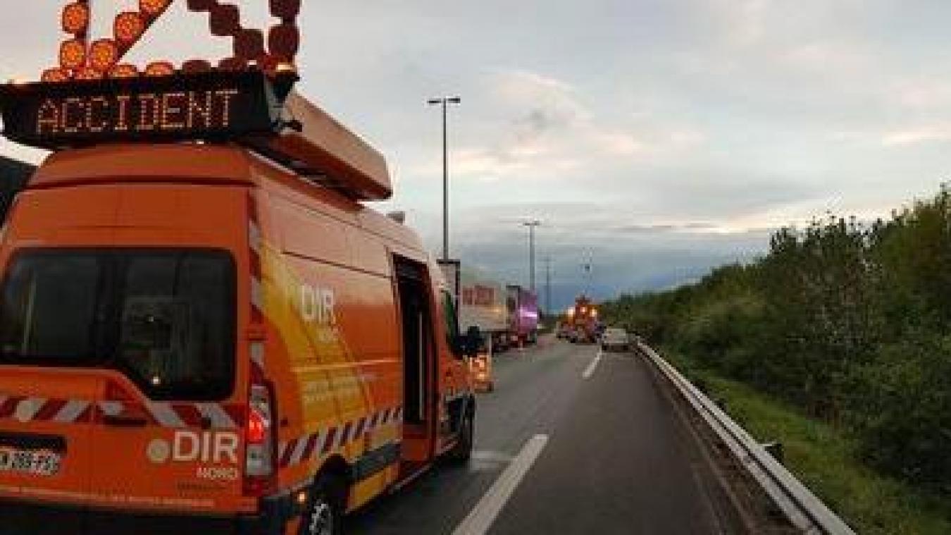 Collision sur l’A16, quatre blessés dont un enfant