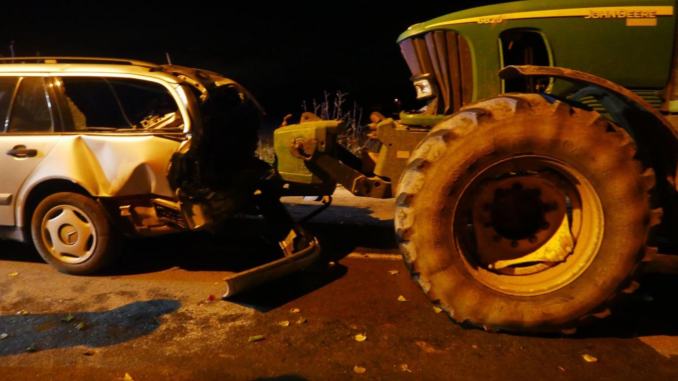 Collision entre un tracteur et une voiture à Haverskerque - L'Indicateur des Flandres