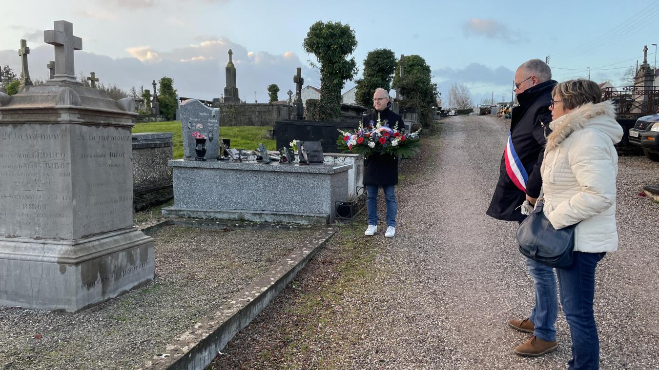 Saint-Omer : dépôts de gerbes et colloques en mémoire d’Alexandre Ribot ...