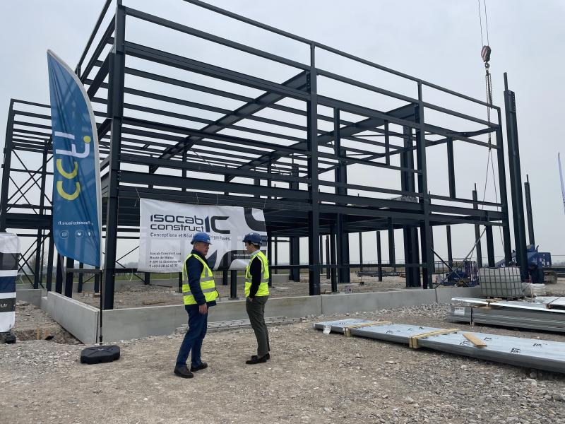 Steenvoorde : Isocab construct arrive dans la zone d’activités du Pays des géants